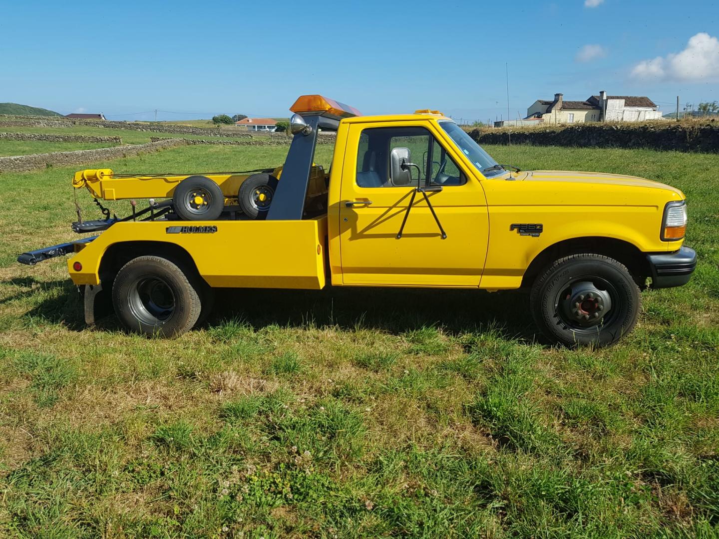 1998 Ford 350 Spec Recovery Truck | American DreamsAmerican Dreams