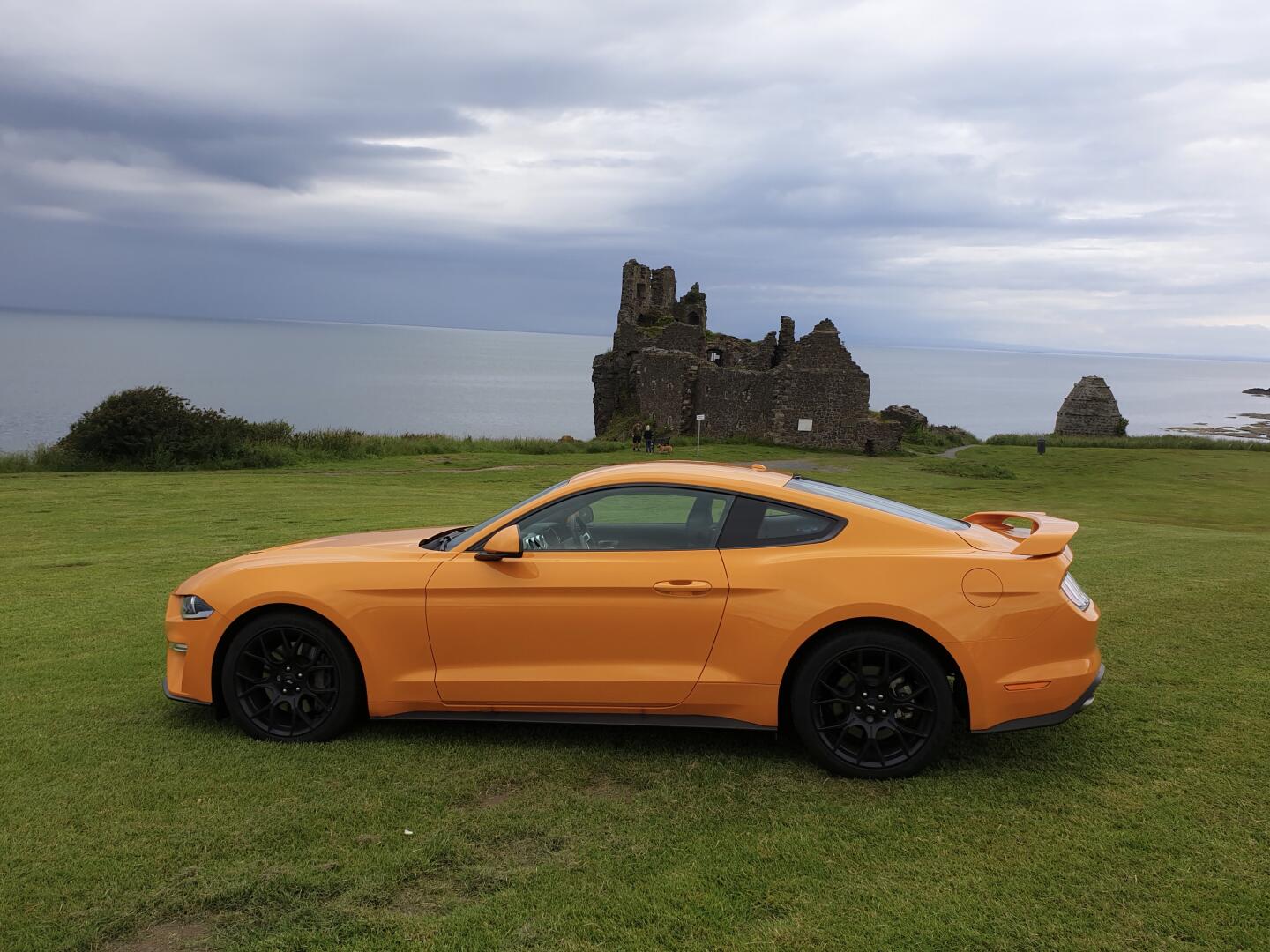2018 Ford Mustang Orange Fury (RHD) | American DreamsAmerican Dreams