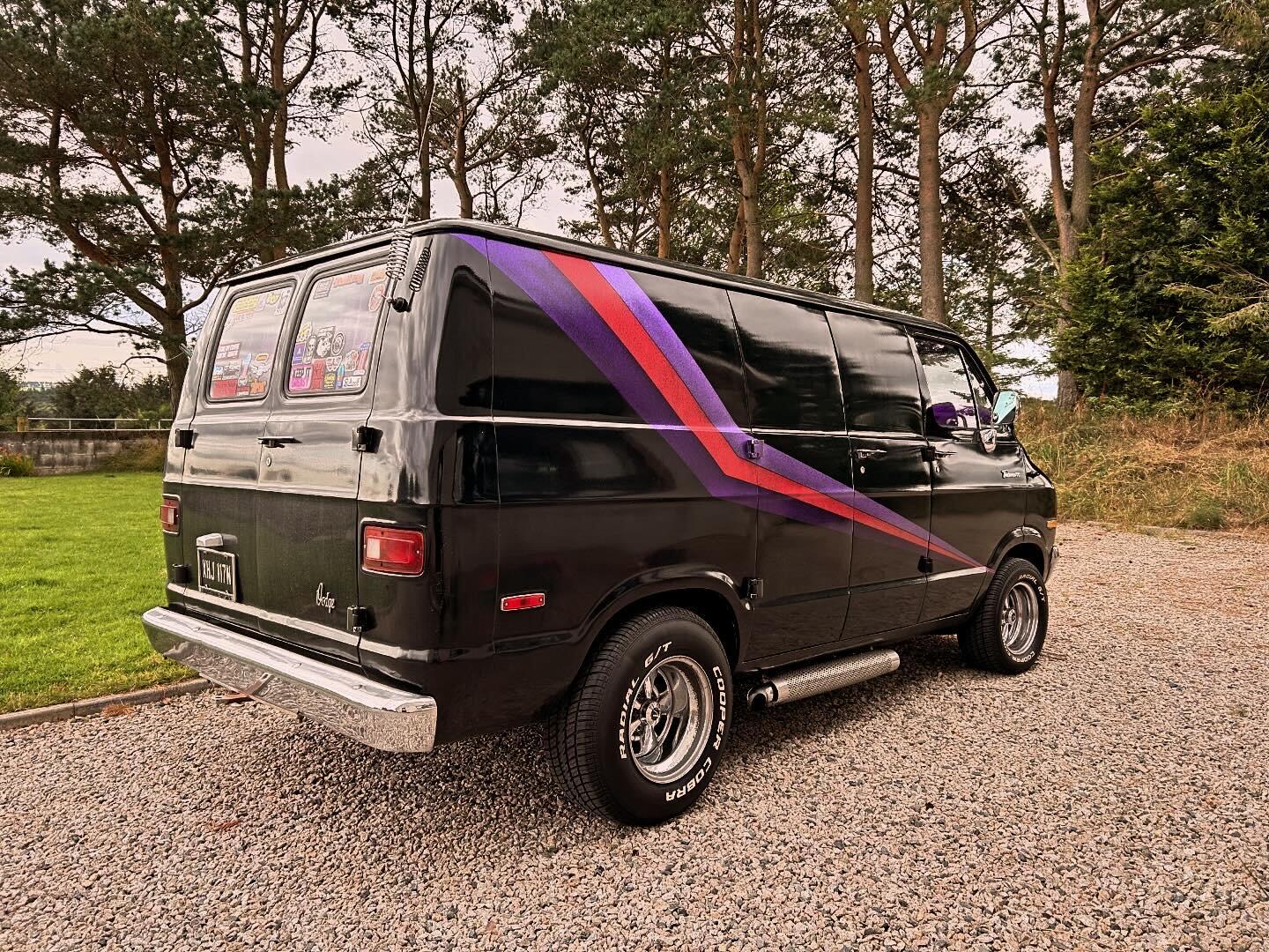 1975 Dodge Tradesman boogie van | American DreamsAmerican Dreams